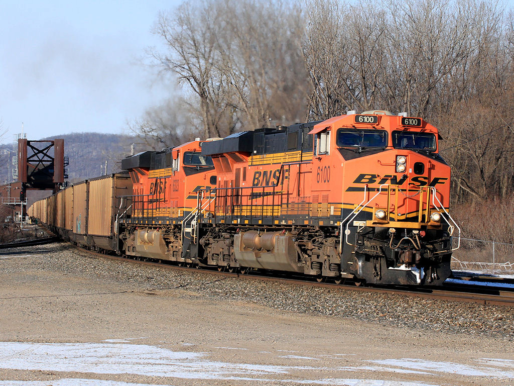 BNSF 6100